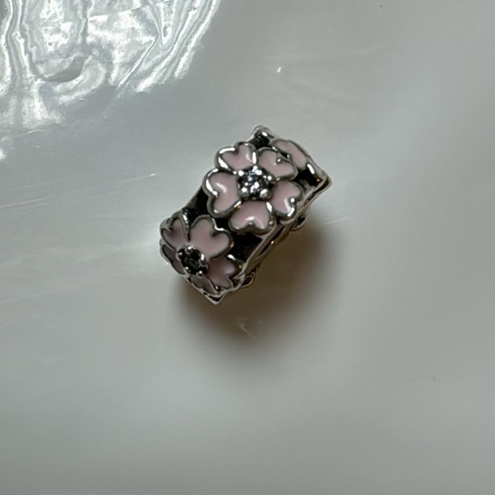 Used Pandora Sakura Charm - Own4Less